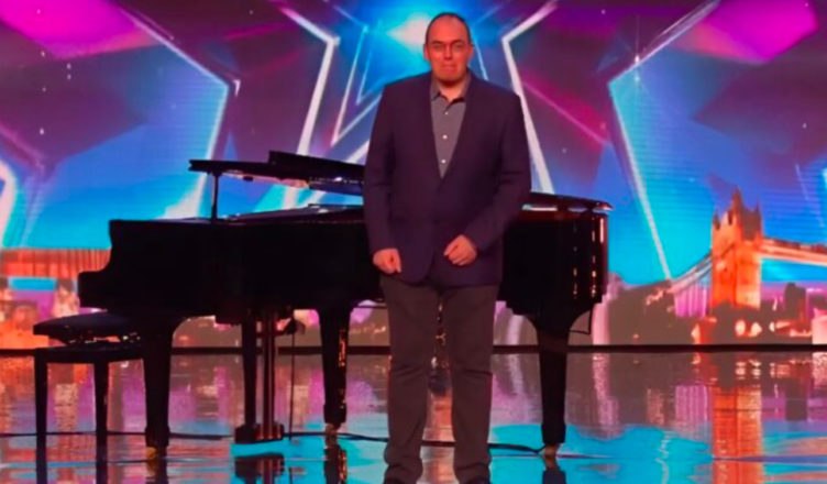 😮 The crowd greeted him with skepticism—until his performance left them ...
